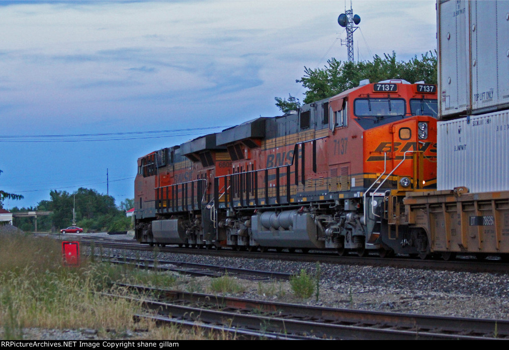 BNSF 7137 New C4 Gevo!